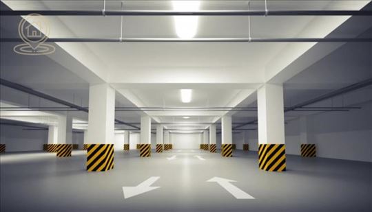 Izdaje se garažno mesto u samom centru grada