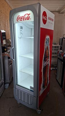 Rashladna vitrina Frugoglass COCA COLA