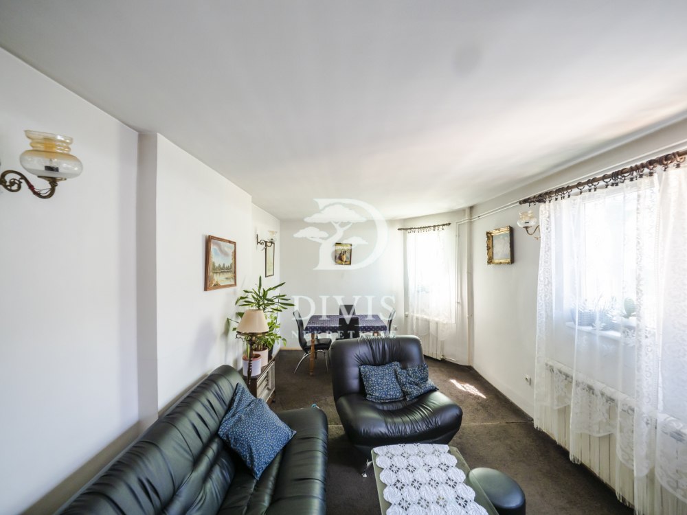 Adaptibilan 3 0 stan u ulici Strahinjića Bana 85m2
