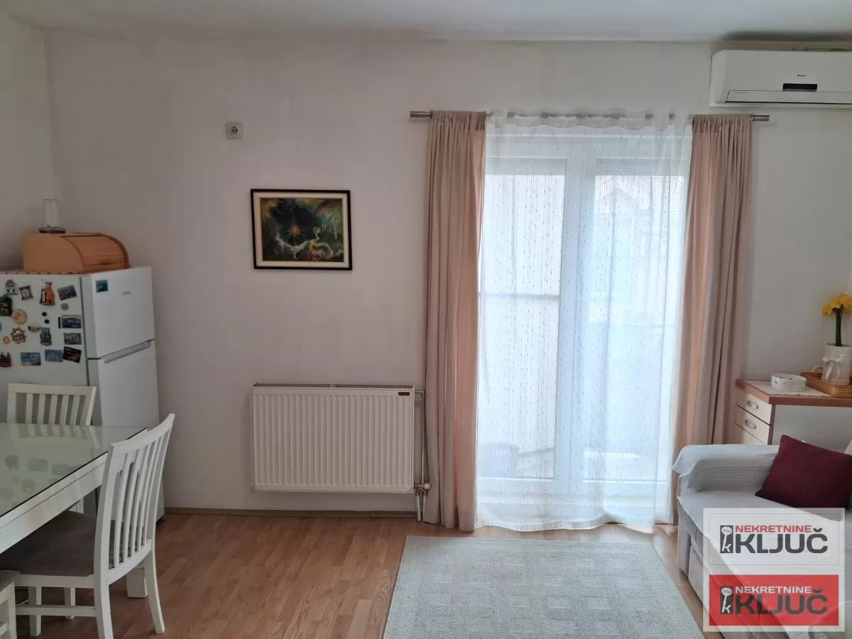 SOMBORSKI BULEVAR, 31m2, Jednoiposoban, Funkcionalan