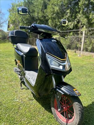 Elektricni Skuter ICON HUNTER