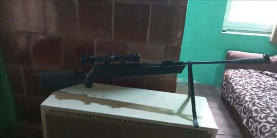 Prodajem: Vazdušna puška Ekol Ultimate 6.35mm