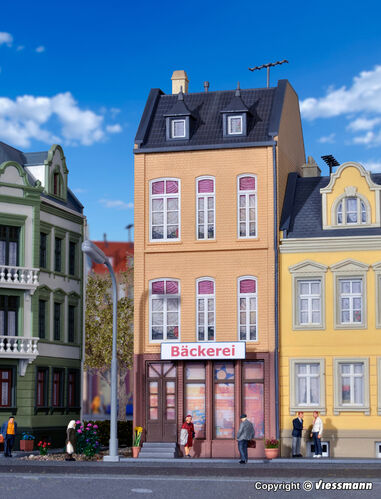 NEW! Kibri 38393 Kamienica z kawiarnią w Düsseldorfie