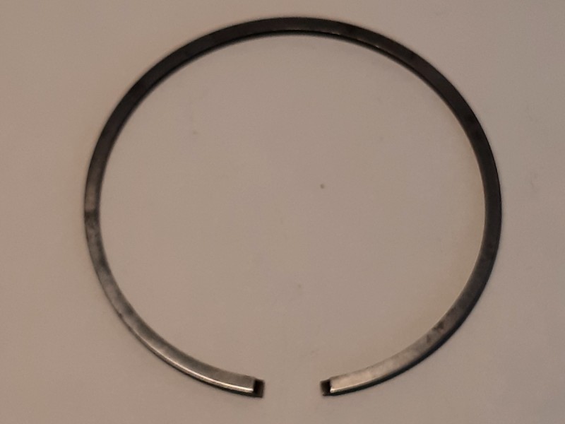 Karika 57,4mm za skuter, motor, Vespu, kompresor