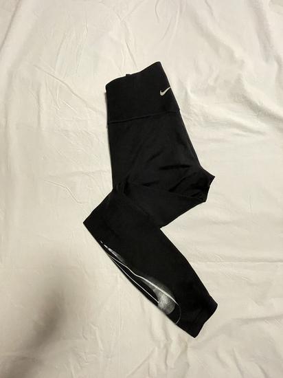 NOVO Nike original crne helanke