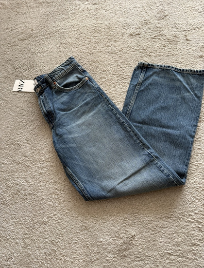 Zara nove farmerke sa etiketom
