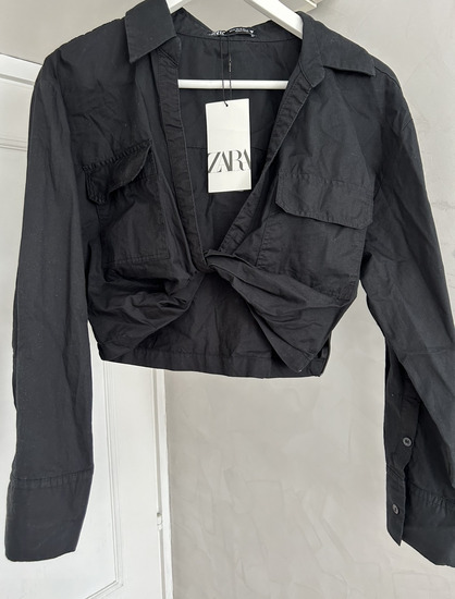 zara nov top sa etiketom