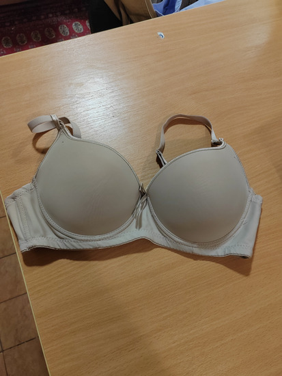 Nude brushalter 90C *nov*