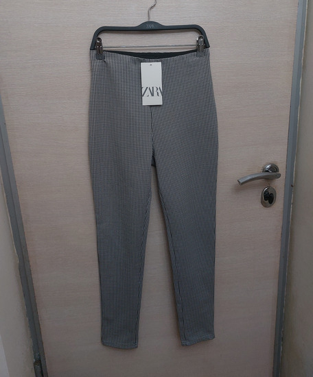 Zara helanke pantalone sa etiketom