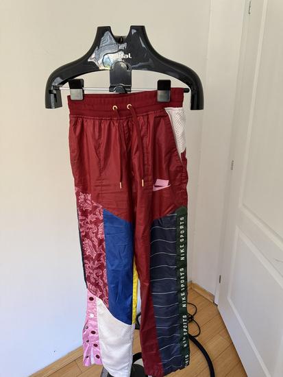 Nike trenerka donji deo