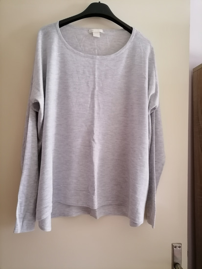 H&M BASIC veoma široka siva trikotažna majica