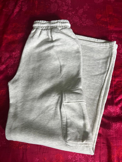 Boohoo deblja trenerka