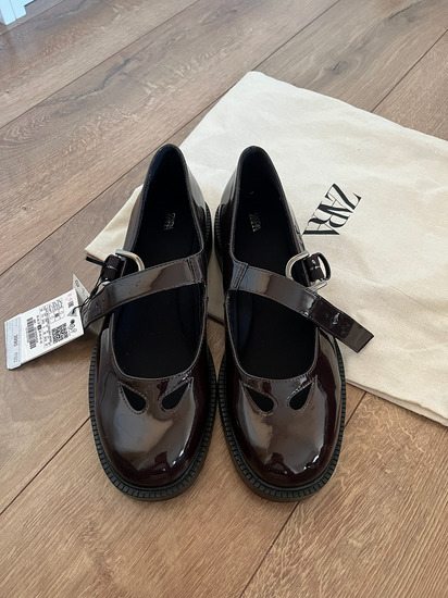 Zara cipele Mary Jane