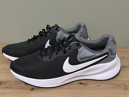 Nike Revolution 7 Original Muske Patike 44