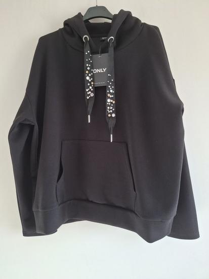 Only dukserica..vel.XXL novaa..snizenoo