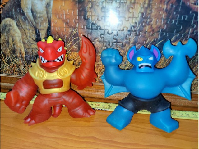 Heroes of Goo Jit Zu Blazagon i Water Blast Attack