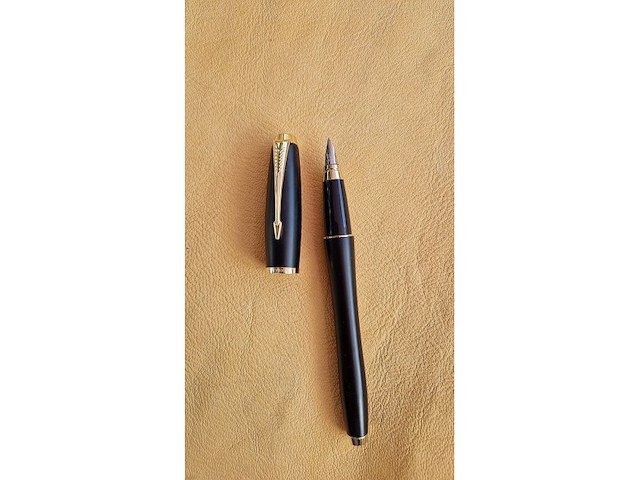Parker Urban mat crno naliv pero