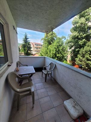 Odličan, namešten, 48m2, niski troškovi!