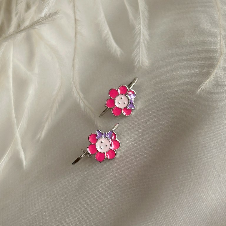 Roze cvetić sa mašnicom, decije srebrne minđuše
