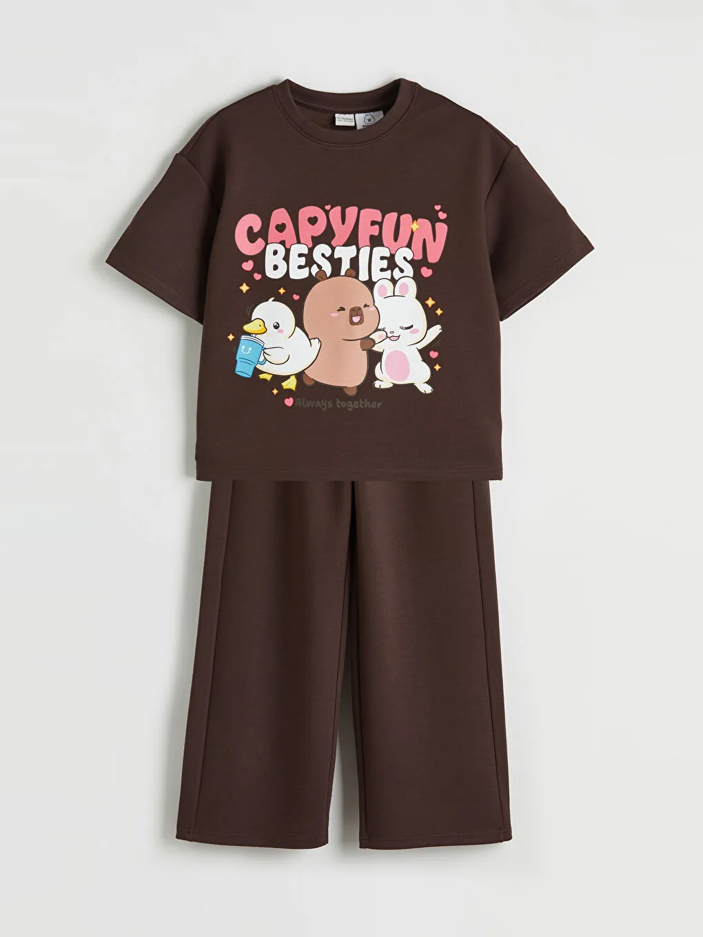 LCW Kids Capyfun Štampani Komplet Majica Kratkih Rukava I Donji Deo Trenerke Za Devojčice Sa Mekim Dodirom