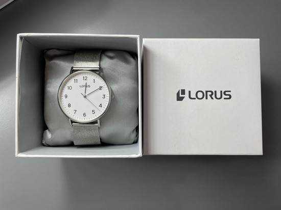 Lorus sat