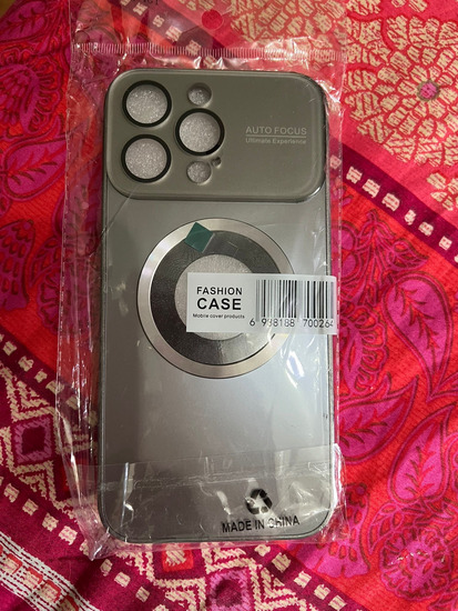 Maska za iphone 15 pro max siva NOVO