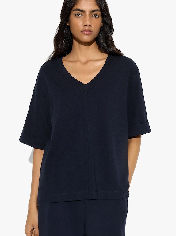 T-SHIRT WITH V-NECK