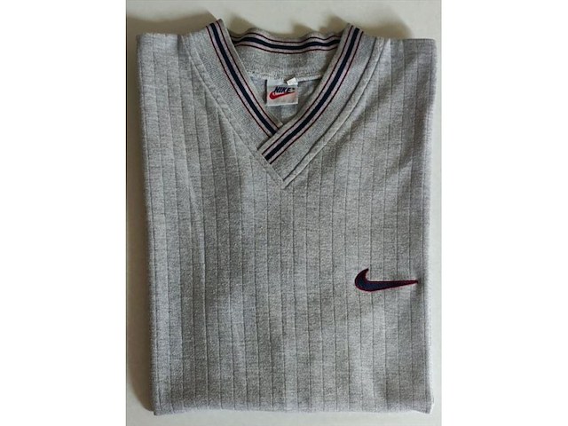 Nike skoro nova majica vel. XL/XXL