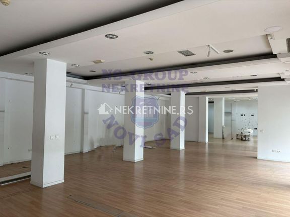 Poslovni prostor površine 467m2, Bulevar