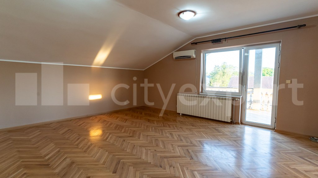 Kuća za izdavanje BEZ PROVIZIJE: Dvosoban, 86m², Sutjeska ulica 3, Palilula - 400€
