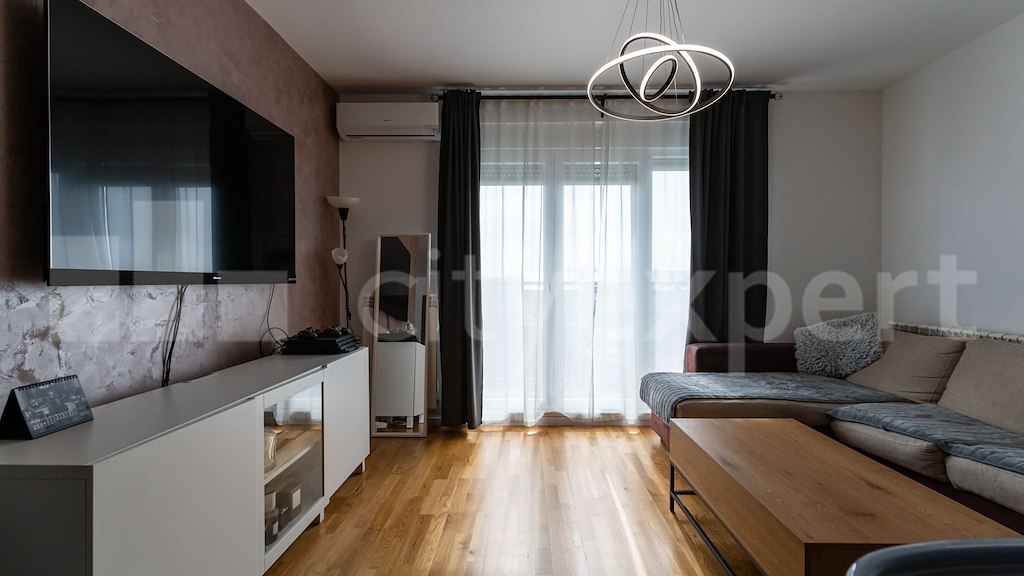 Stan za prodaju BEZ PROVIZIJE - Trosoban, 69m², Kapetana Miloša Žunjića, Zvezdara - 208000€