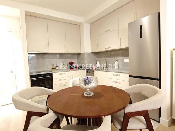 BW Eho. Luxury. Fully Furnished. Garage