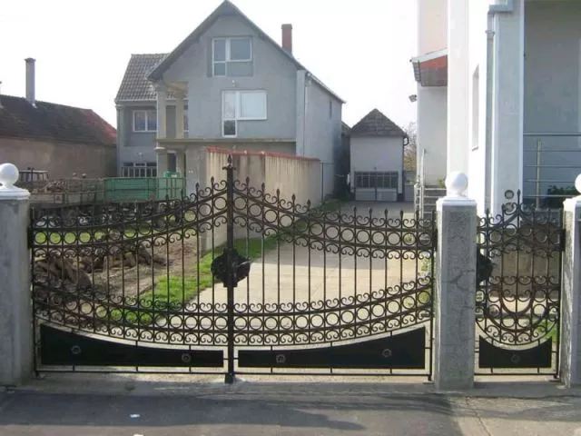 KOVANE KAPIJE 012