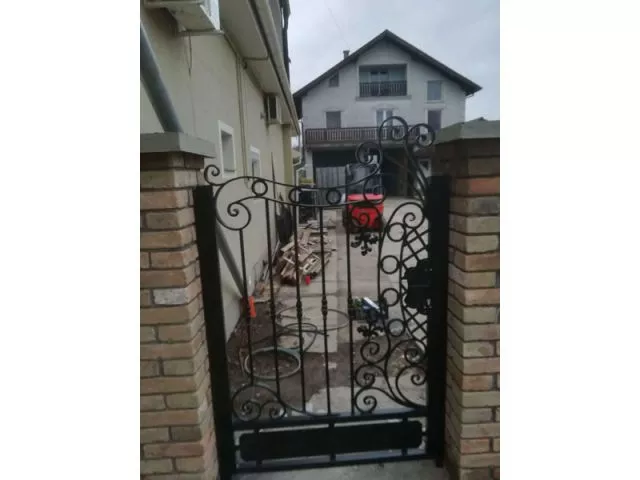 KOVANE KAPIJE 025