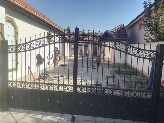 KOVANE KAPIJE 017