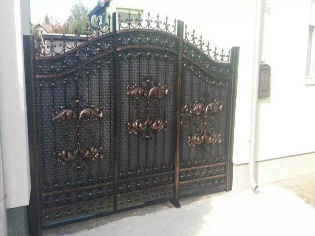 KOVANE KAPIJE 043