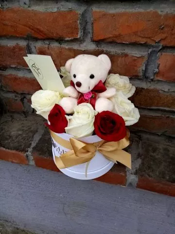 BOX OF FLOWERS SA RUŽAMA I PLIŠANOM IGRAČKOM 314