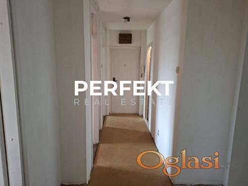 Strelište, dvosoban, 56m2, lift ,cg, 4.sprat za renoviranje