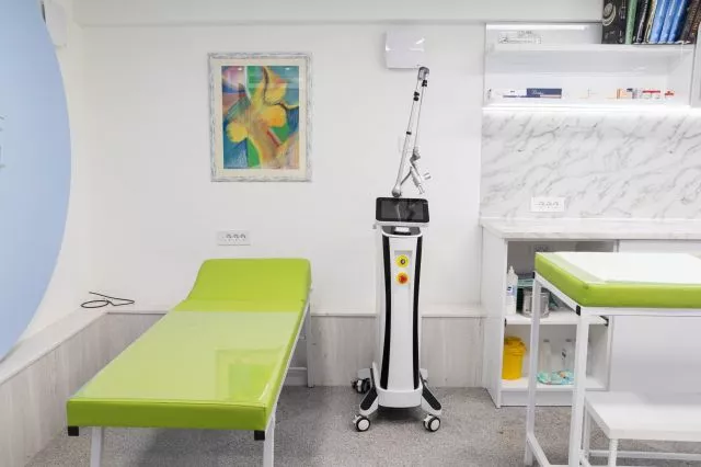 NEHIRURŠKA KOREKCIJA NOSA HIJALURONSKIM FILEROM RESTYLANE 1ML