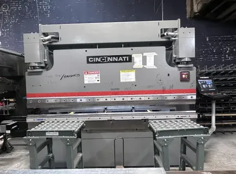 Hidraulična presa Cincinnati 90BX