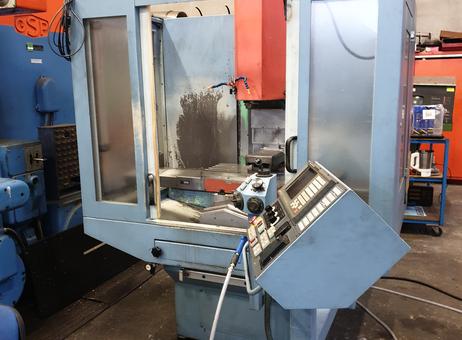 CNC univerzalna glodalica Schaublin 28-CCN