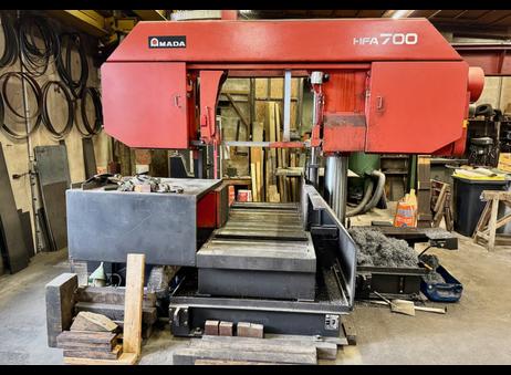 Amada 700 tračna testera za metal