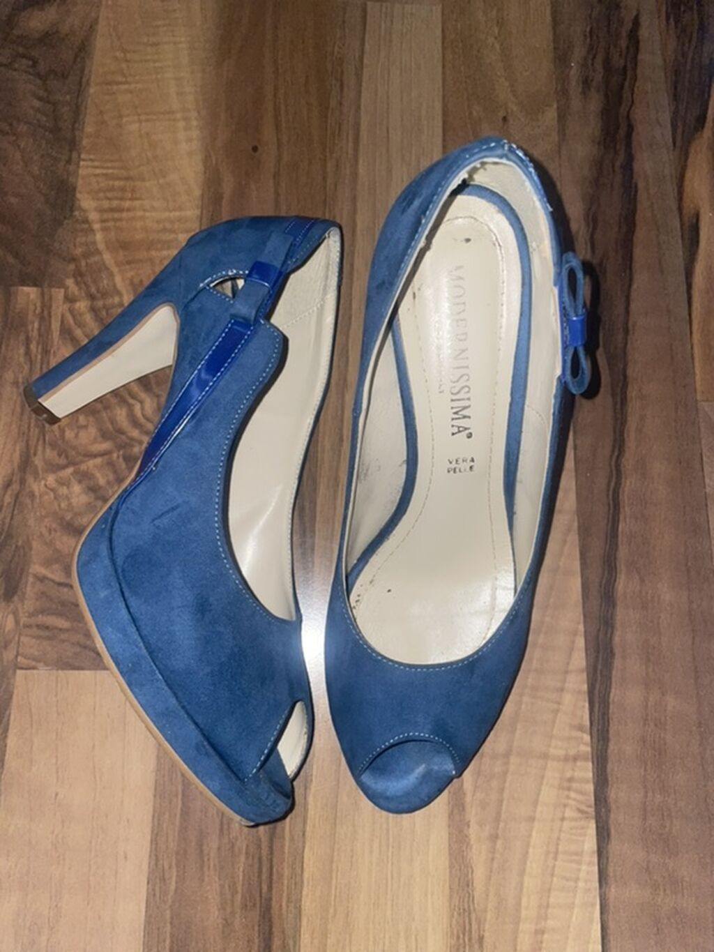 Plave ženske salonke s platformom i otvorenim prstima (peep toe), broj