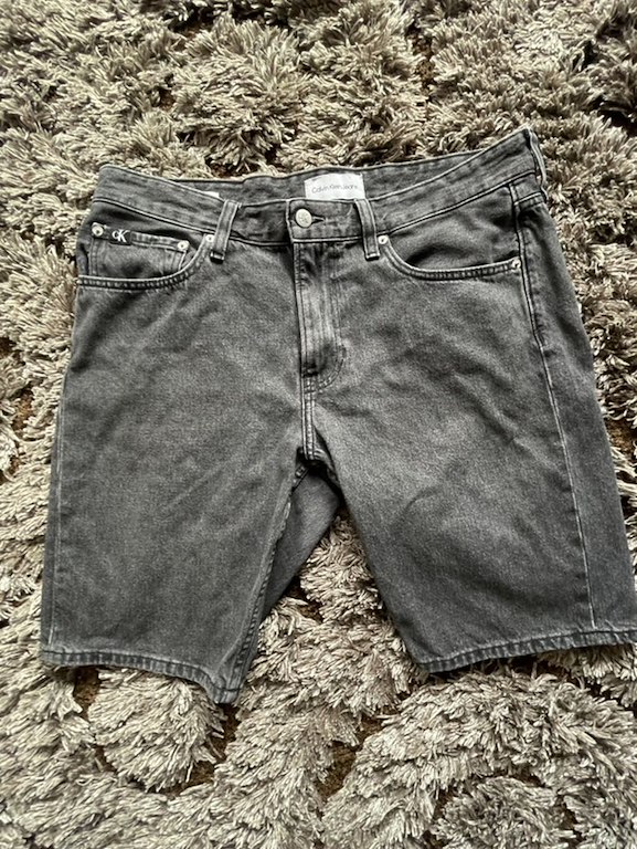Bermude i šortsevi Calvin Klein, bоја - Siva