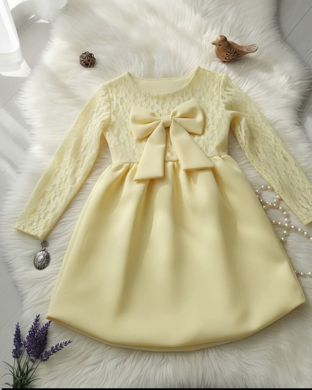   ✨ Elegantna žuta čipkana haljina ✨   Predivna čipkana haljina za