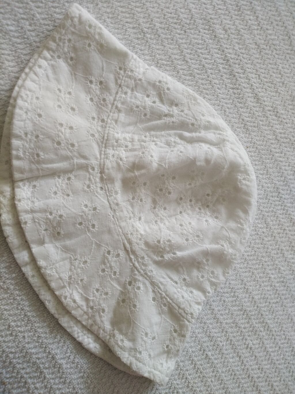 Šeširić za devojčice ❤ Veličina 52 cm čist pamuk Kupljen u Aksi. Cena