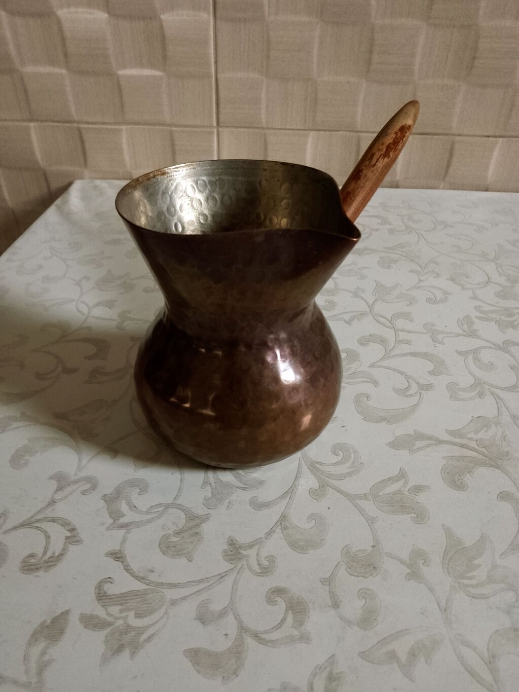 Vintage veća bakarna džezva za kafu