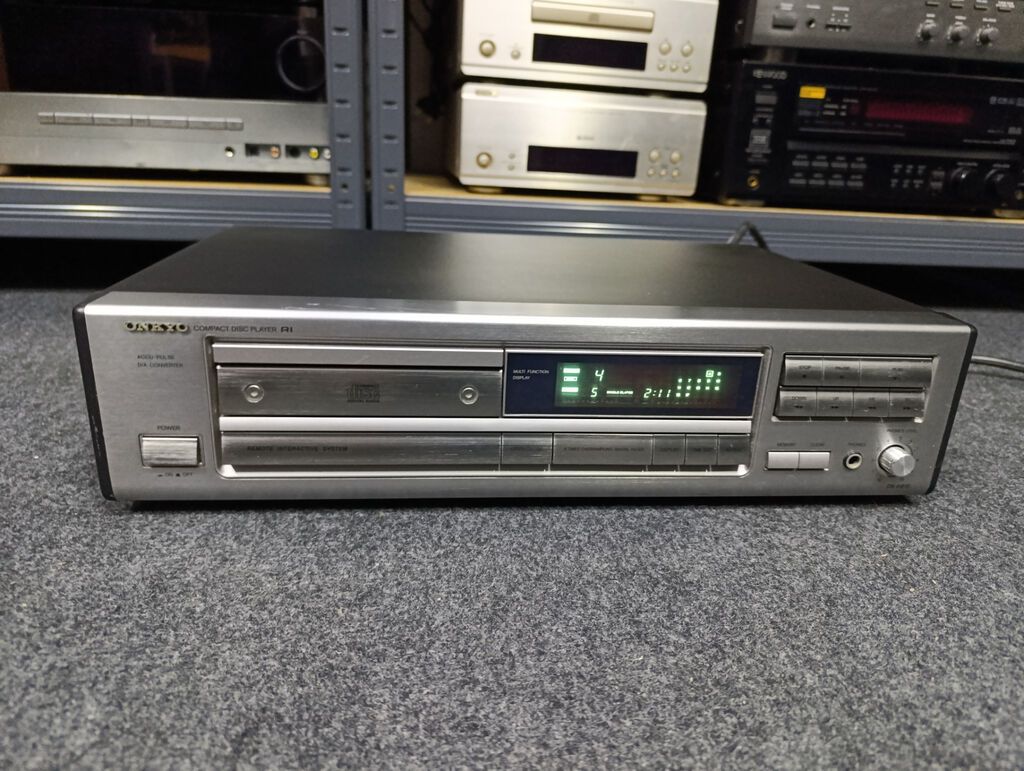Onkyo DX-6810 CD plejer - Tip: samostalni CD plejer sa prednjim