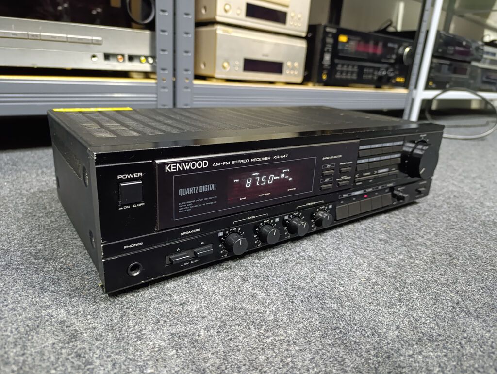Kenwood KR-A47 AM/FM Stereo Receiver Specifications Tuning range