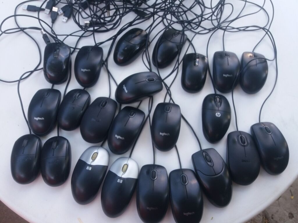 USB  opticki misevi Cena na komad 300 din Na stanju vise komada
